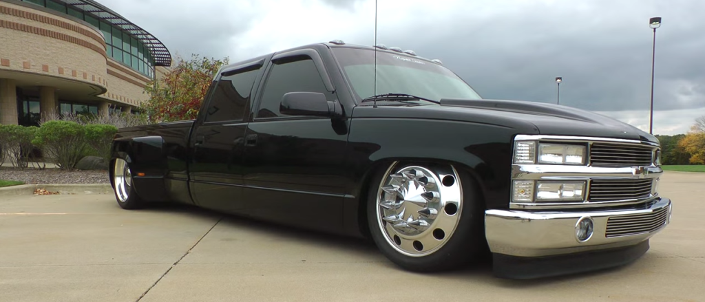 Check Out this Great Looking Bagged Chevy 3500 Dually – GT Speed